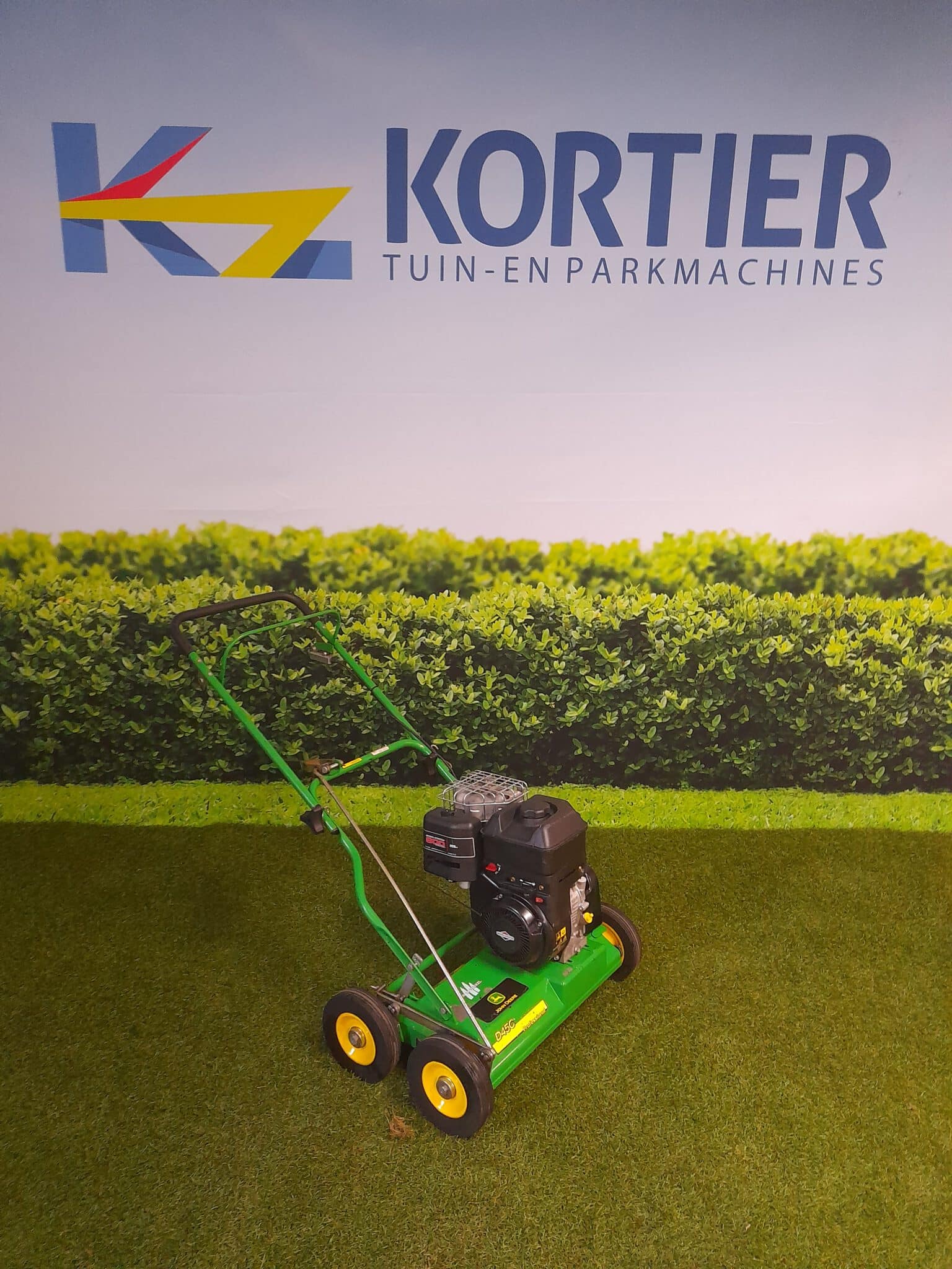 John Deere D45C verticuteermachine - Kortier Mechanisatie