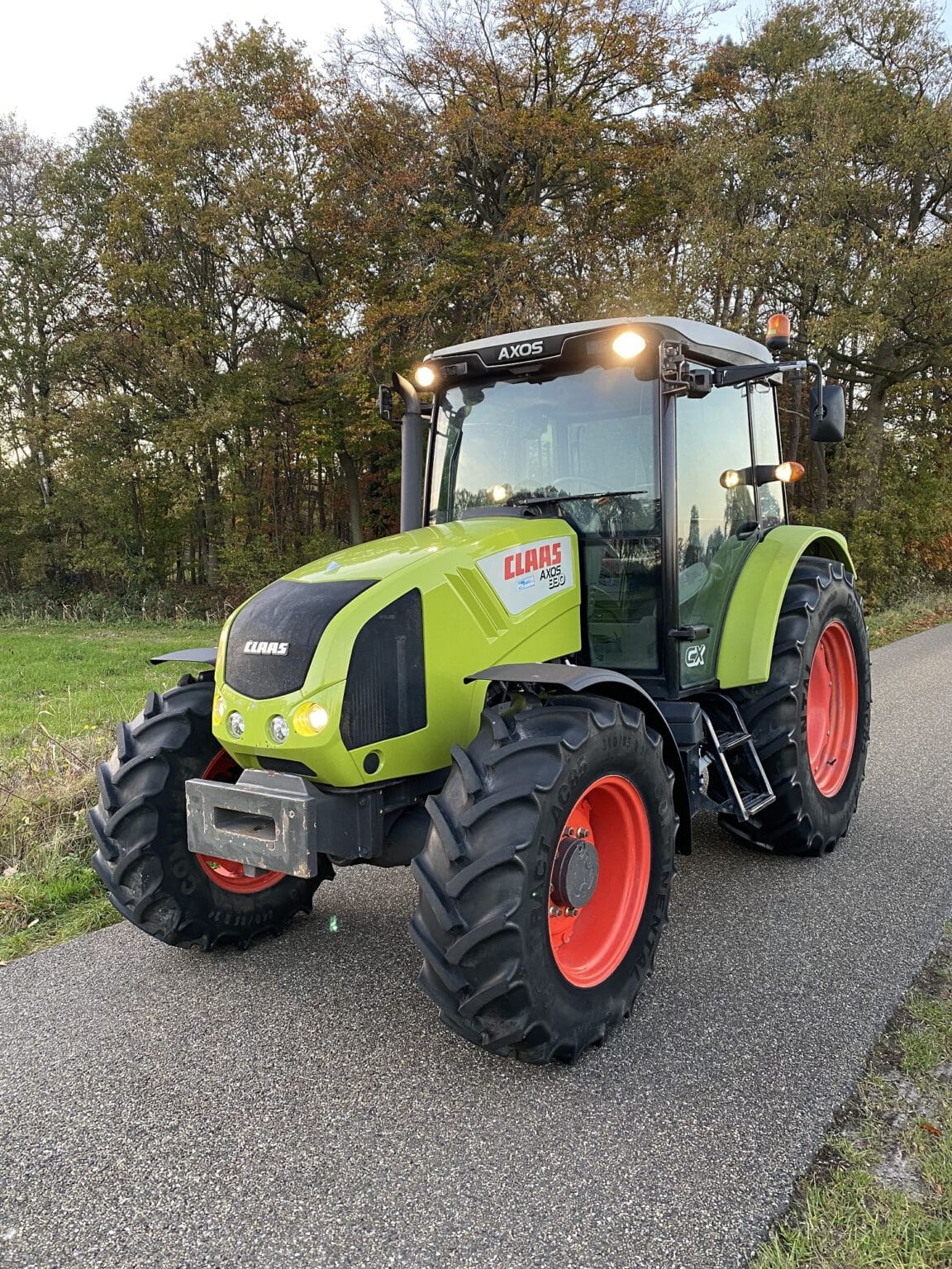 Claas trekker - Kortier Mechanisatie