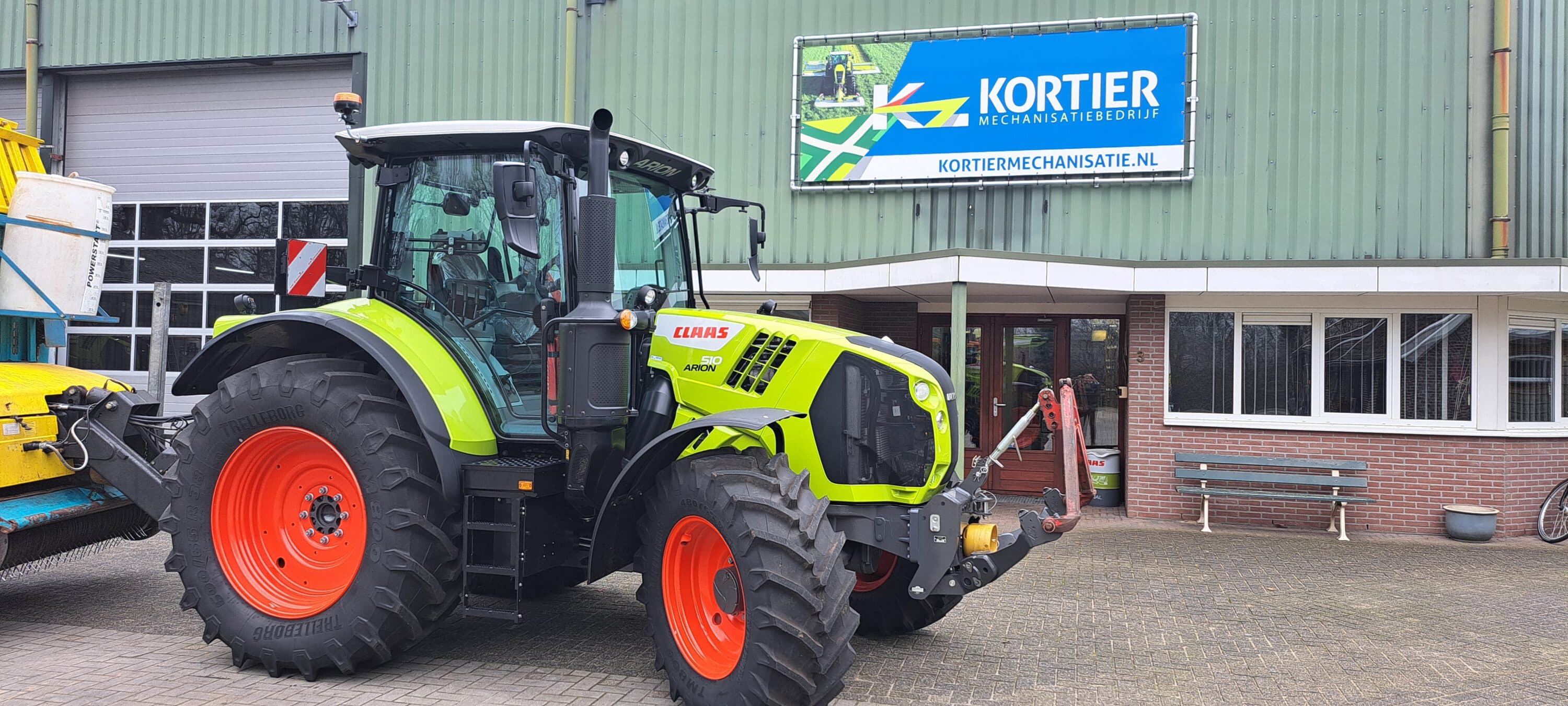 Claas trekker - Kortier Mechanisatie
