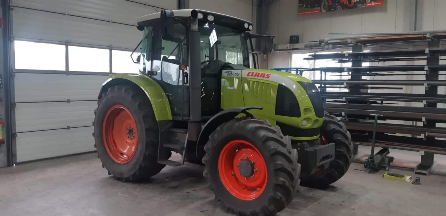 Claas trekker - Kortier Mechanisatie