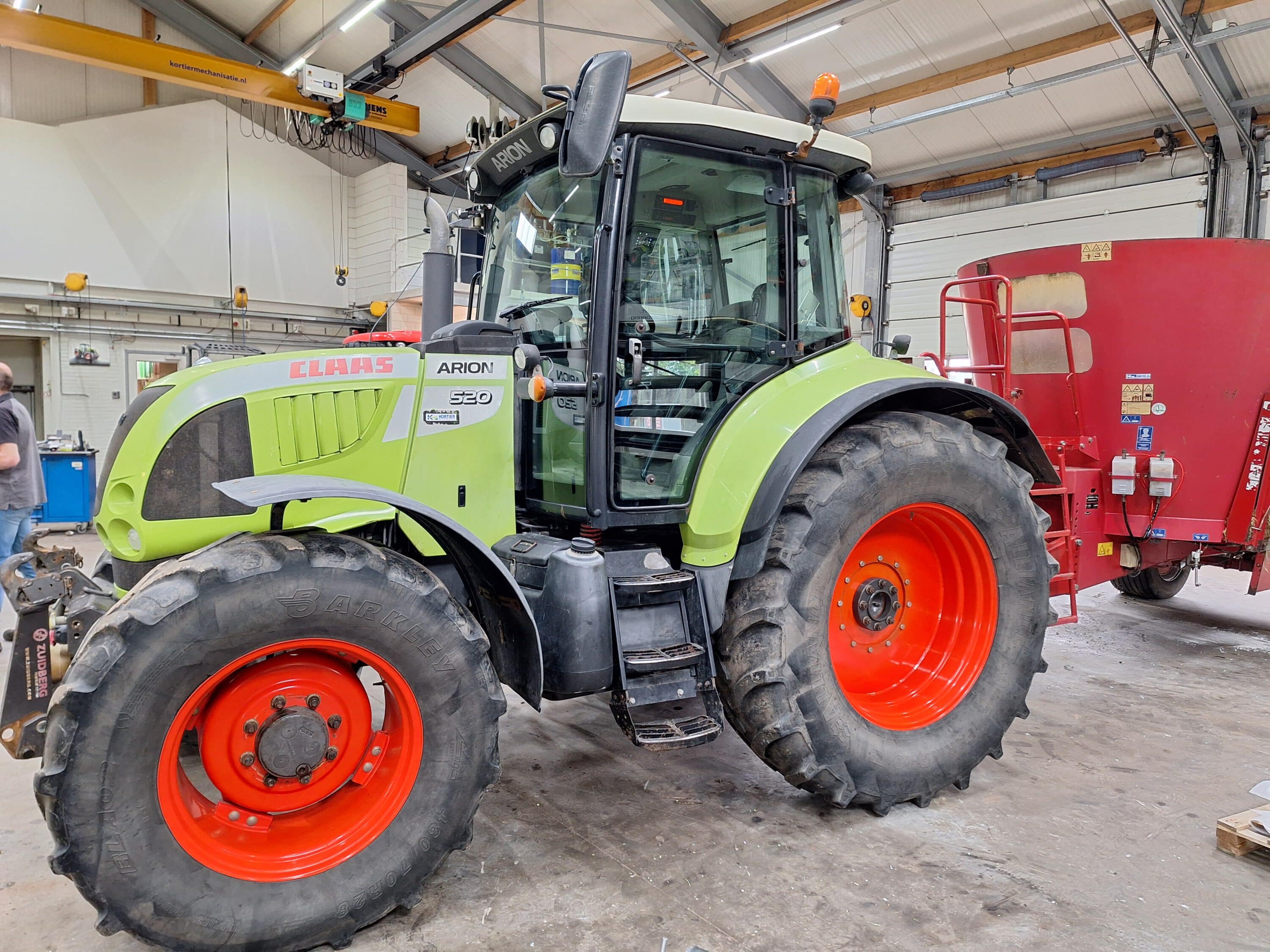 Claas trekker - Kortier Mechanisatie